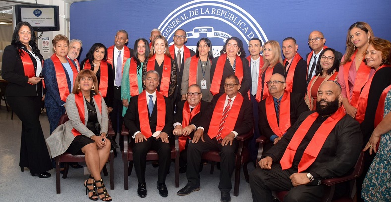 UASD gradúa 46 en diplomado de derecho consular y diplomático | Primer ...