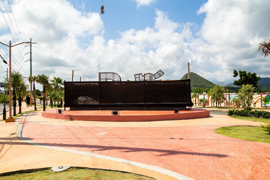 BANÍ | Ayuntamiento refuerza estructura de la Plaza de la Identidad ...