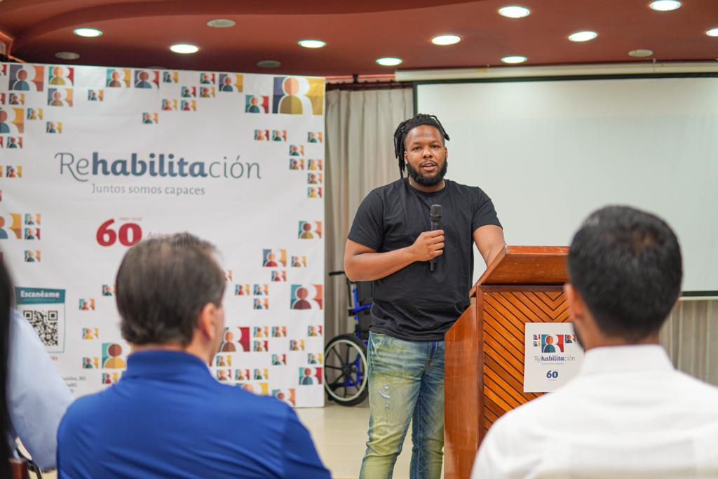 NIZAO | Fundación VG27 recibe donación de sillas de ruedas y las ...